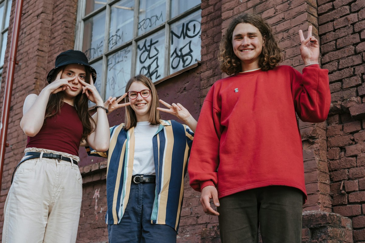 Adolescent Psychotherapy Services in Ottawa | Intersections Therapy